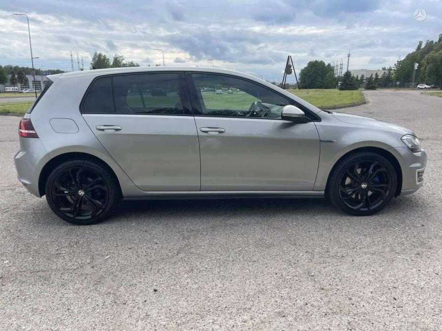 Grey Volkswagen Golf 2015 in Kaunas, with an engine capacity of 1.40 L and mileage of 279 thousand km for 7750 €, photo 17 on AUTOMOTO.COM.LV
