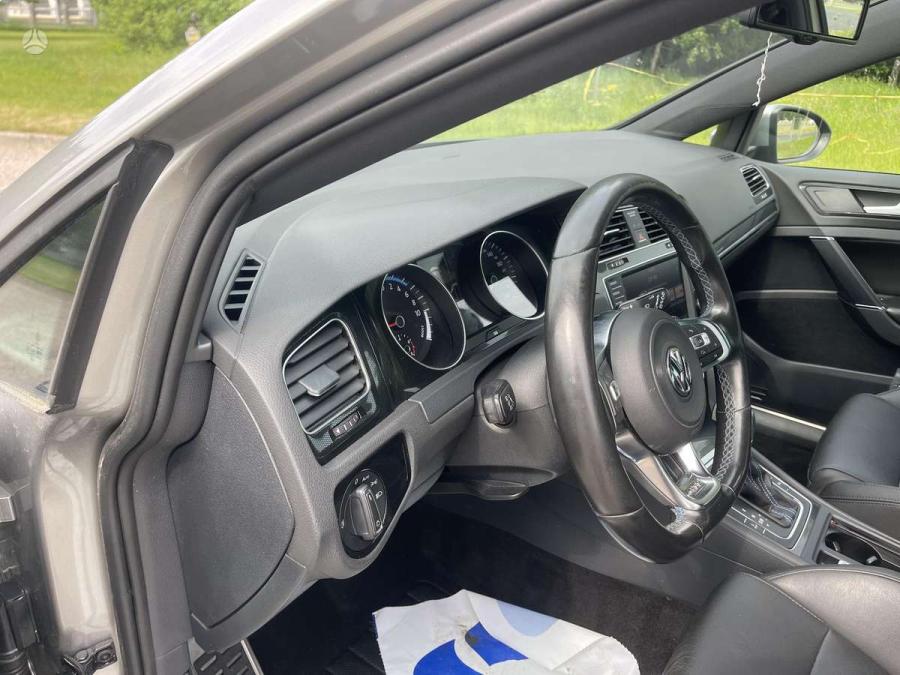 Grey Volkswagen Golf 2015 in Kaunas, with an engine capacity of 1.40 L and mileage of 279 thousand km for 7750 €, photo 19 on AUTOMOTO.COM.LV