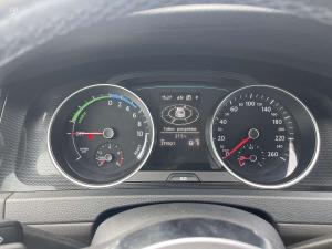 Grey Volkswagen Golf 2015 in Kaunas, with an engine capacity of 1.40 L and mileage of 279 thousand km for 7750 €, photo 21 on AUTOMOTO.COM.LV