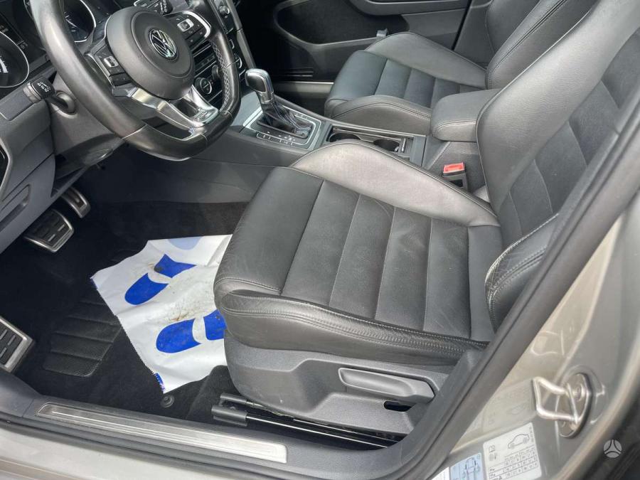Grey Volkswagen Golf 2015 in Kaunas, with an engine capacity of 1.40 L and mileage of 279 thousand km for 7750 €, photo 25 on AUTOMOTO.COM.LV