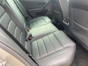 Grey Volkswagen Golf 2015 in Kaunas, with an engine capacity of 1.40 L and mileage of 279 thousand km for 7750 €, photo 28 on AUTOMOTO.COM.LV