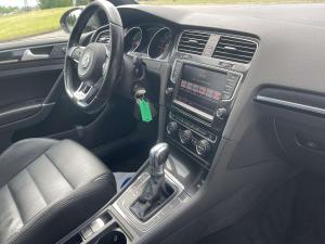 Grey Volkswagen Golf 2015 in Kaunas, with an engine capacity of 1.40 L and mileage of 279 thousand km for 7750 €, photo 30 on AUTOMOTO.COM.LV