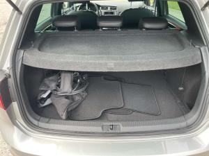 Grey Volkswagen Golf 2015 in Kaunas, with an engine capacity of 1.40 L and mileage of 279 thousand km for 7750 €, photo 32 on AUTOMOTO.COM.LV