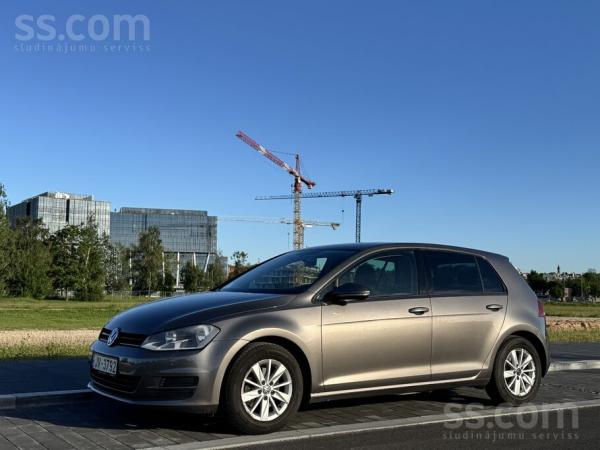 Grey Volkswagen Golf 2015 in Riga, with an engine capacity of 1.40 L and mileage of 199 thousand km for 6500 €, photo 1 on AUTOMOTO.COM.LV