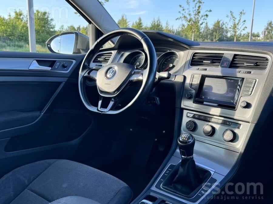 Grey Volkswagen Golf 2015 in Riga, with an engine capacity of 1.40 L and mileage of 199 thousand km for 6500 €, photo 9 on AUTOMOTO.COM.LV