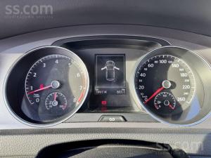 Grey Volkswagen Golf 2015 in Riga, with an engine capacity of 1.40 L and mileage of 199 thousand km for 6500 €, photo 11 on AUTOMOTO.COM.LV
