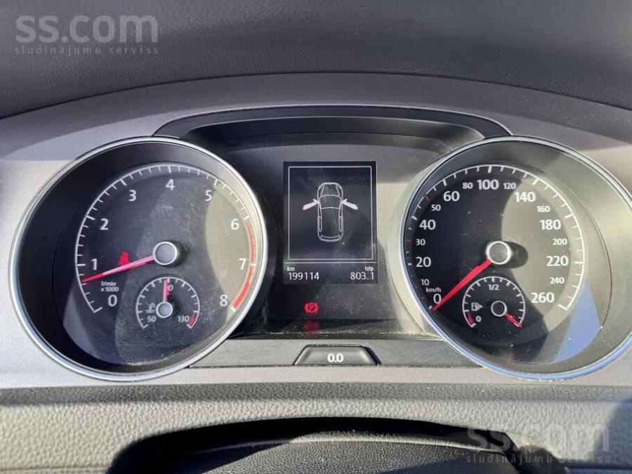Grey Volkswagen Golf 2015 in Riga, with an engine capacity of 1.40 L and mileage of 199 thousand km for 6500 €, photo 11 on AUTOMOTO.COM.LV