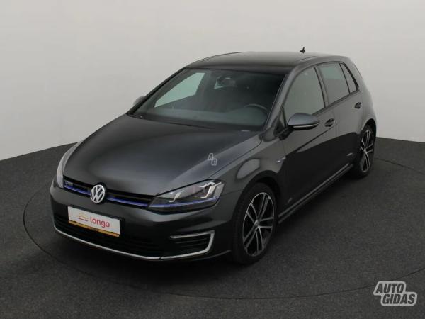 Grey Volkswagen Golf 2015 in Vilnius, with an engine capacity of 1.40 L and mileage of 220 thousand km for 10999 €, photo 1 on AUTOMOTO.COM.LV