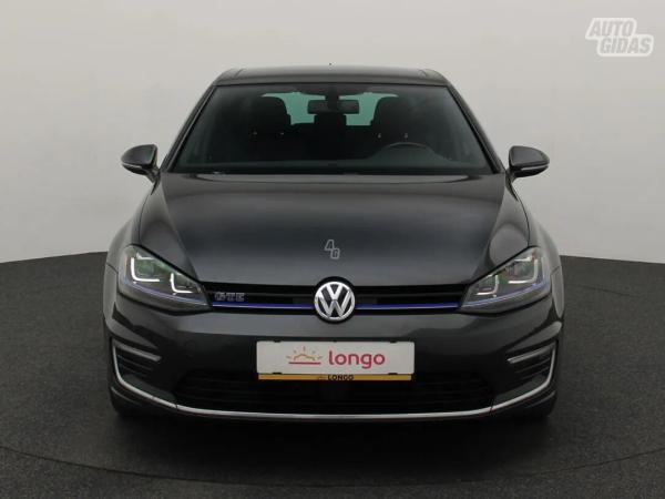 Grey Volkswagen Golf 2015 in Vilnius, with an engine capacity of 1.40 L and mileage of 220 thousand km for 10999 €, photo 3 on AUTOMOTO.COM.LV