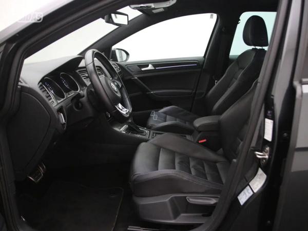 Grey Volkswagen Golf 2015 in Vilnius, with an engine capacity of 1.40 L and mileage of 220 thousand km for 10999 €, photo 4 on AUTOMOTO.COM.LV
