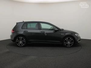 Grey Volkswagen Golf 2015 in Vilnius, with an engine capacity of 1.40 L and mileage of 220 thousand km for 10999 €, photo 10 on AUTOMOTO.COM.LV