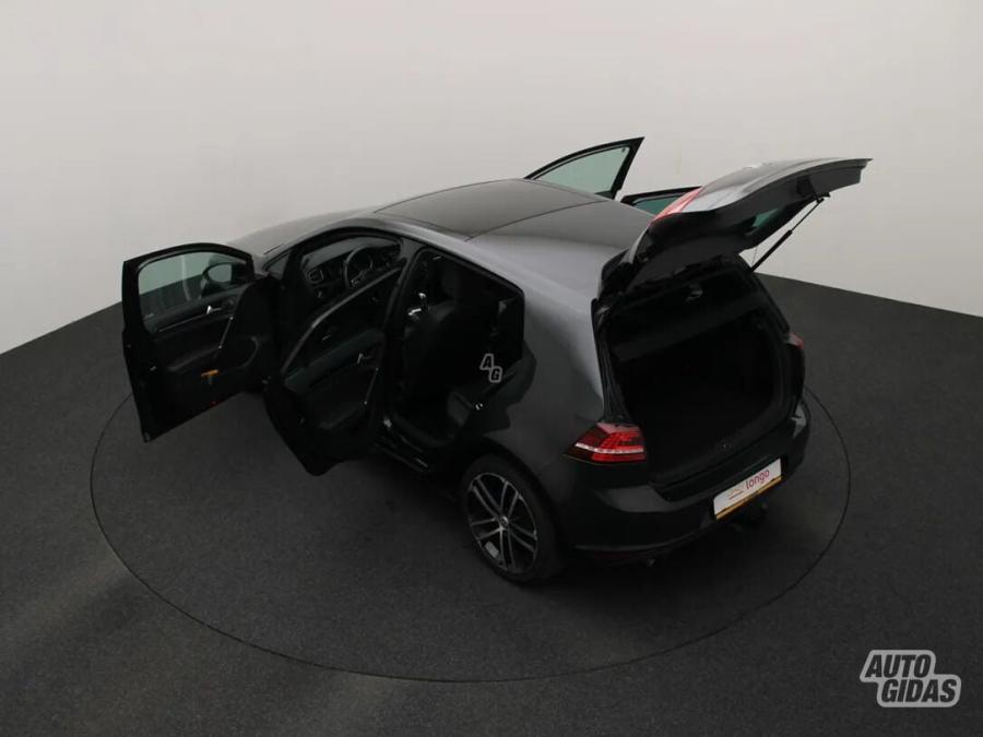 Grey Volkswagen Golf 2015 in Vilnius, with an engine capacity of 1.40 L and mileage of 220 thousand km for 10999 €, photo 14 on AUTOMOTO.COM.LV
