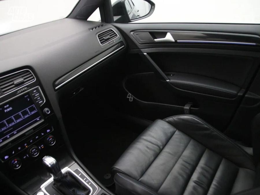 Grey Volkswagen Golf 2015 in Vilnius, with an engine capacity of 1.40 L and mileage of 220 thousand km for 10999 €, photo 22 on AUTOMOTO.COM.LV