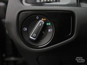 Grey Volkswagen Golf 2015 in Vilnius, with an engine capacity of 1.40 L and mileage of 220 thousand km for 10999 €, photo 28 on AUTOMOTO.COM.LV