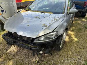 Grey Volkswagen Golf 2015 in Riga, with an engine capacity of 1.40 L and mileage of 270 thousand km for 3500 €, photo 3 on AUTOMOTO.COM.LV