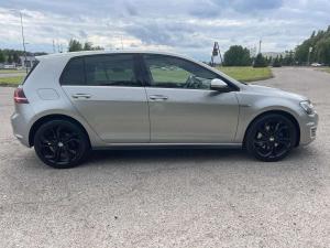 Grey Volkswagen Golf 2015 in Kaunas, with an engine capacity of 1.40 L and mileage of 279 thousand km for 7750 €, photo 17 on AUTOMOTO.COM.LV