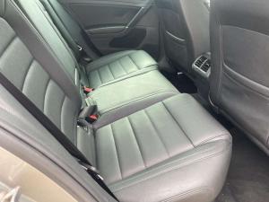 Grey Volkswagen Golf 2015 in Kaunas, with an engine capacity of 1.40 L and mileage of 279 thousand km for 7750 €, photo 28 on AUTOMOTO.COM.LV