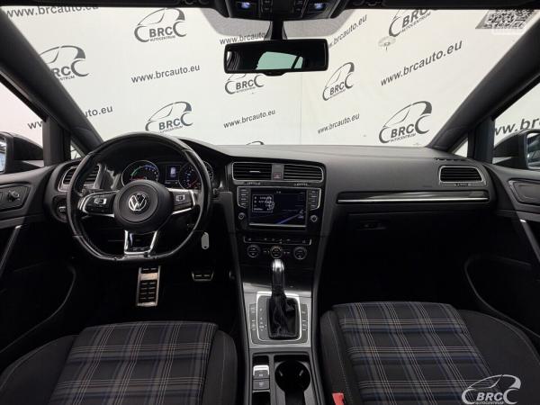 Grey Volkswagen Golf 2015 in Avizieniai, with an engine capacity of 1.40 L and mileage of 260 thousand km for 7500 €, photo 3 on AUTOMOTO.COM.LV