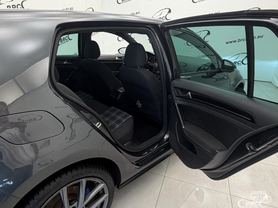 Grey Volkswagen Golf 2015 in Avizieniai, with an engine capacity of 1.40 L and mileage of 260 thousand km for 7500 €, photo 13 on AUTOMOTO.COM.LV