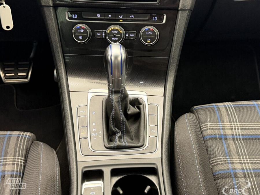 Grey Volkswagen Golf 2015 in Avizieniai, with an engine capacity of 1.40 L and mileage of 260 thousand km for 7500 €, photo 18 on AUTOMOTO.COM.LV