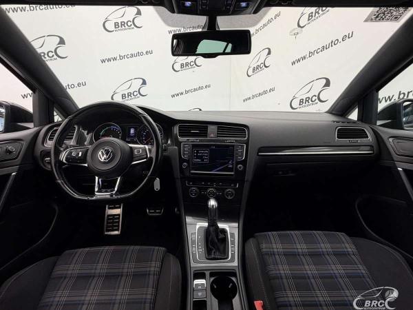 Grey Volkswagen Golf 2015 in Vilnius, with an engine capacity of 1.40 L and mileage of 260 thousand km for 7500 €, photo 4 on AUTOMOTO.COM.LV