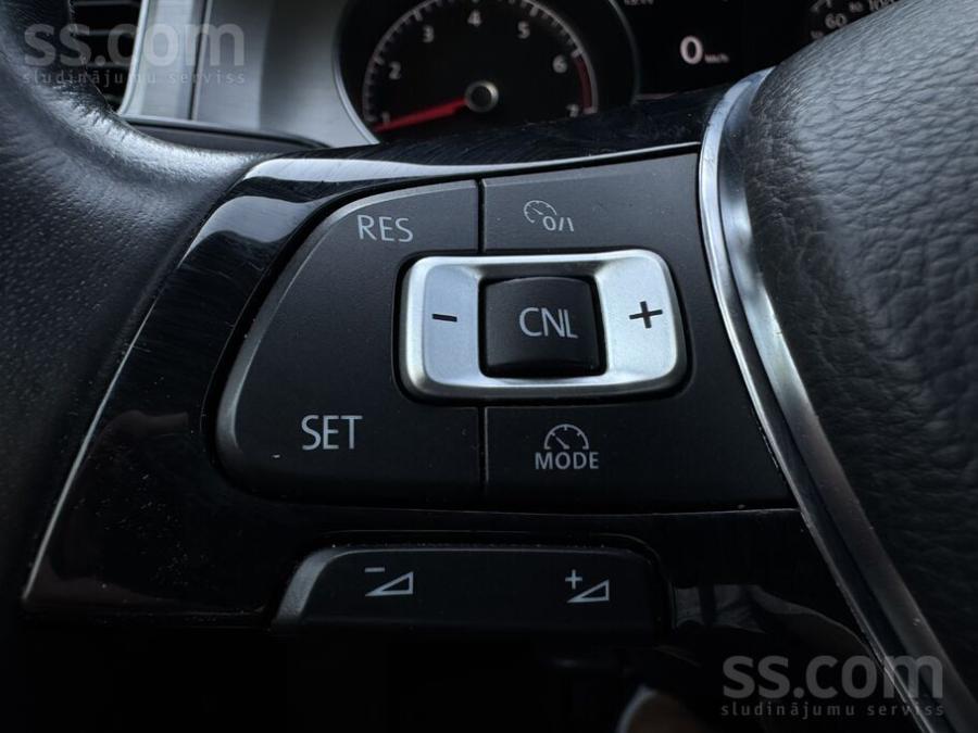 Pelēks Volkswagen Golf 2015 Rīga, ar dzinēja tilpumu 1.40 L un nobraukumu 259 tūkst. km par 5990 €, foto 22 vietnē AUTOMOTO.COM.LV