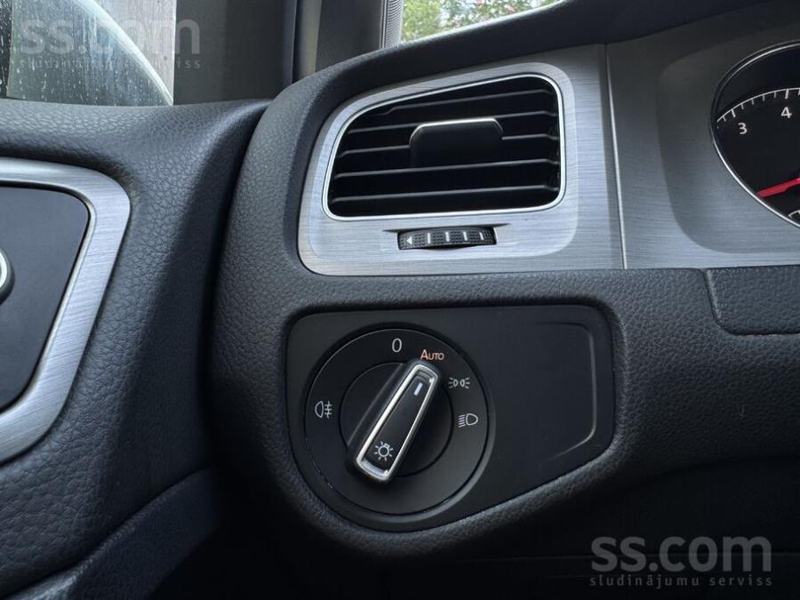 Pelēks Volkswagen Golf 2015 Rīga, ar dzinēja tilpumu 1.40 L un nobraukumu 259 tūkst. km par 5990 €, foto 23 vietnē AUTOMOTO.COM.LV