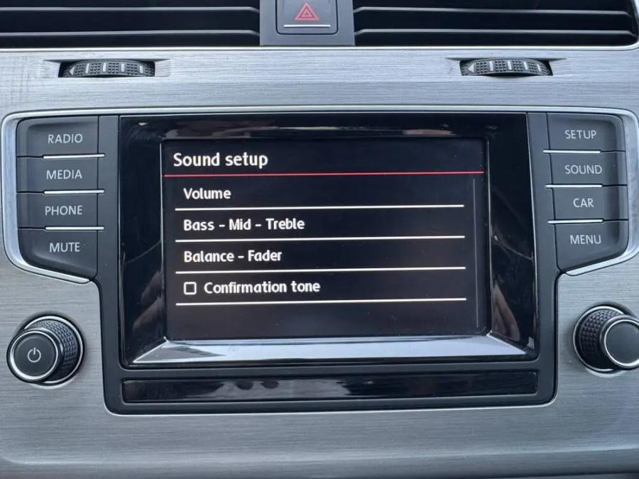 Grey Volkswagen Golf 2015 in Riga, with an engine capacity of 1.40 L and mileage of 259 thousand km for 5990 €, photo 14 on AUTOMOTO.COM.LV