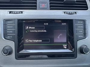 Grey Volkswagen Golf 2015 in Riga, with an engine capacity of 1.40 L and mileage of 259 thousand km for 5990 €, photo 15 on AUTOMOTO.COM.LV