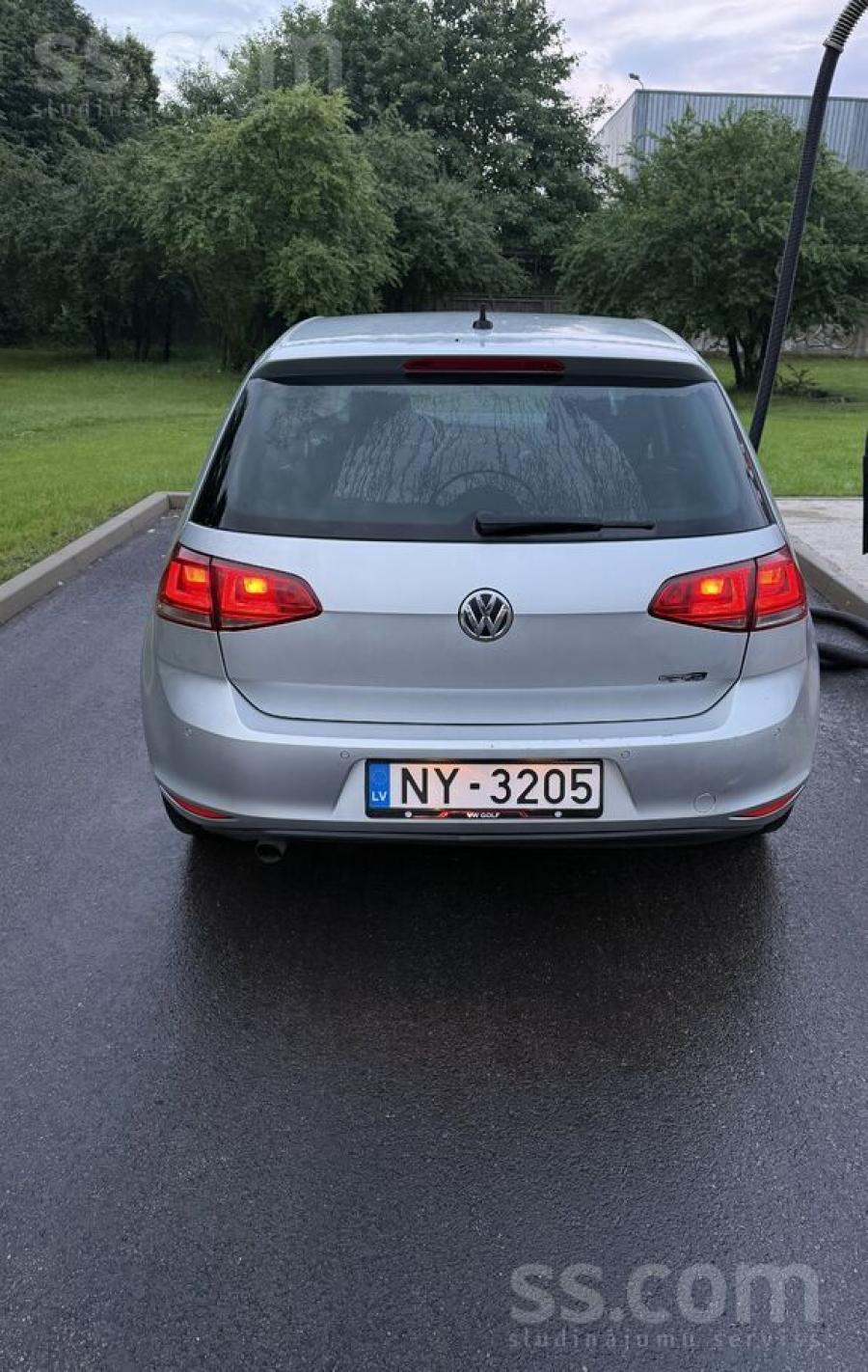 Grey Volkswagen Golf 2015 in Liepaja, with an engine capacity of 1.60 L and mileage of 0 thousand km for 5300 €, photo 5 on AUTOMOTO.COM.LV
