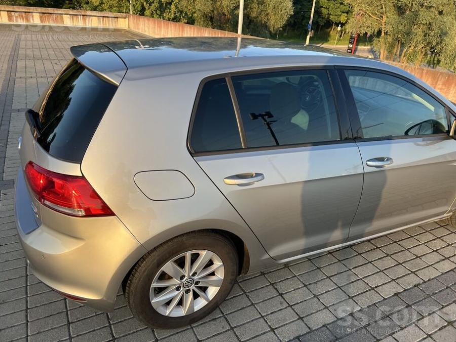 Pelēks Volkswagen Golf 2015 Rīga, ar dzinēja tilpumu 1.40 L un nobraukumu 140 tūkst. km par 8000 €, foto 6 vietnē AUTOMOTO.COM.LV
