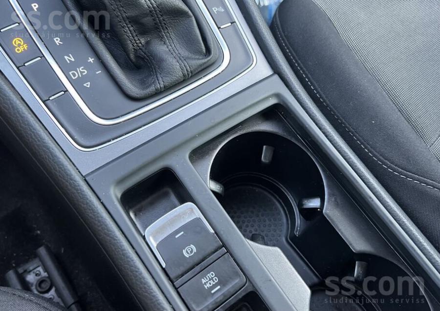 Pelēks Volkswagen Golf 2015 Rīga, ar dzinēja tilpumu 1.40 L un nobraukumu 140 tūkst. km par 8000 €, foto 10 vietnē AUTOMOTO.COM.LV