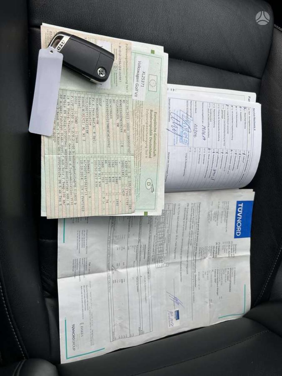 Pelēks Volkswagen Golf 2015 Viļņa, ar dzinēja tilpumu 1.97 L un nobraukumu 201 tūkst. km par 8800 €, foto 21 vietnē AUTOMOTO.COM.LV