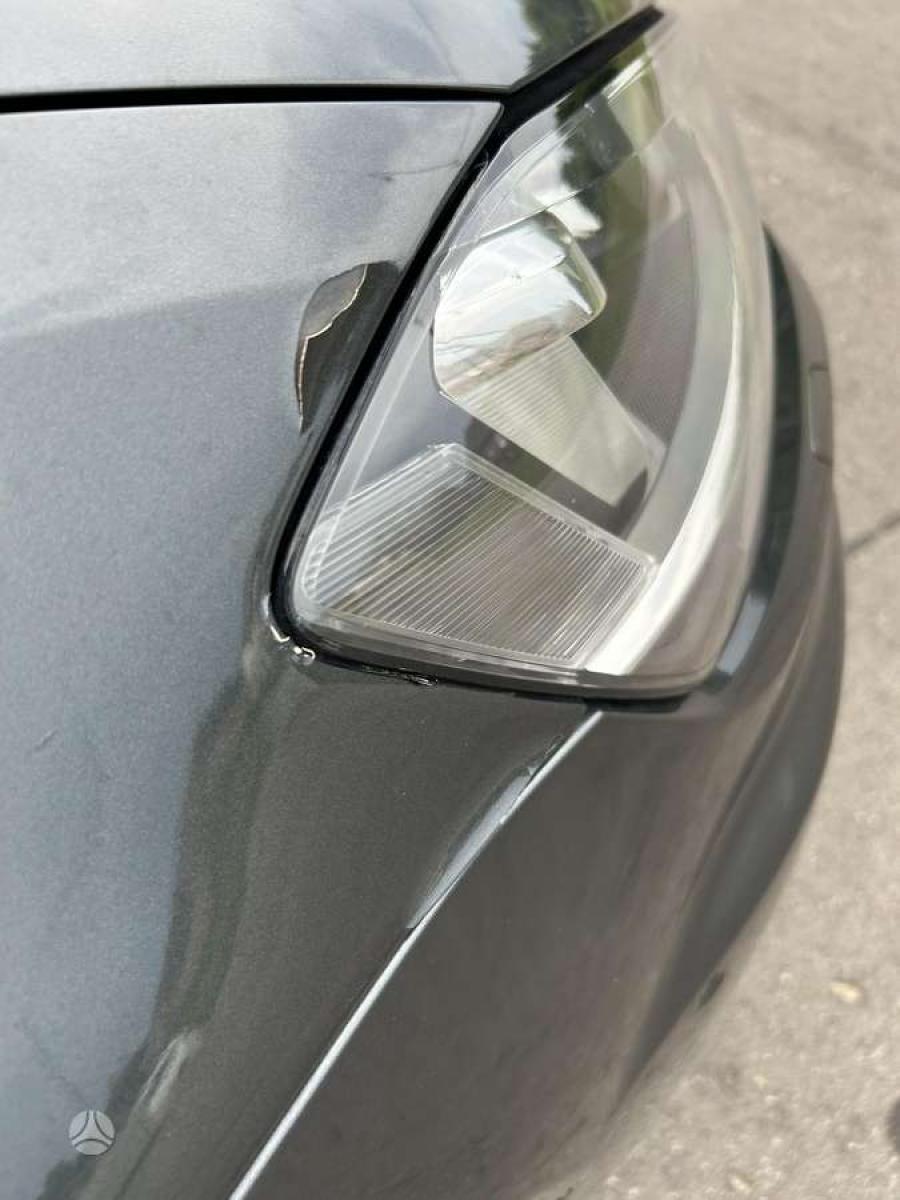 Pelēks Volkswagen Golf 2015 Viļņa, ar dzinēja tilpumu 1.97 L un nobraukumu 201 tūkst. km par 8800 €, foto 24 vietnē AUTOMOTO.COM.LV