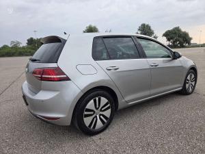Grey Volkswagen Golf 2015 in Marijampole, with an engine capacity of 0.00 L and mileage of 146 thousand km for 5550 €, photo 8 on AUTOMOTO.COM.LV