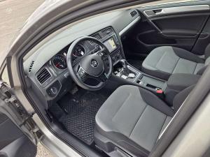 Grey Volkswagen Golf 2015 in Marijampole, with an engine capacity of 0.00 L and mileage of 146 thousand km for 5550 €, photo 13 on AUTOMOTO.COM.LV