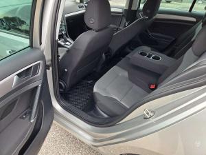 Grey Volkswagen Golf 2015 in Marijampole, with an engine capacity of 0.00 L and mileage of 146 thousand km for 5550 €, photo 14 on AUTOMOTO.COM.LV