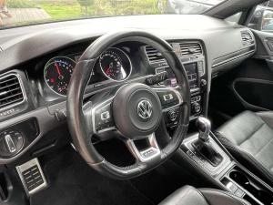 Grey Volkswagen Golf 2015 in Vilnius, with an engine capacity of 1.40 L and mileage of 219 thousand km for 9350 €, photo 3 on AUTOMOTO.COM.LV