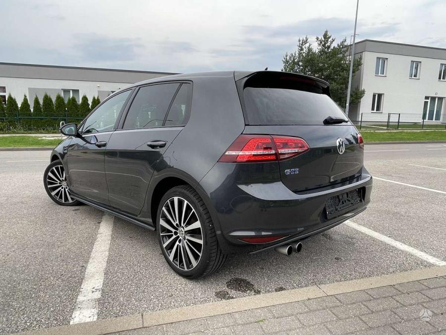 Grey Volkswagen Golf 2015 in Vilnius, with an engine capacity of 1.40 L and mileage of 219 thousand km for 9350 €, photo 15 on AUTOMOTO.COM.LV