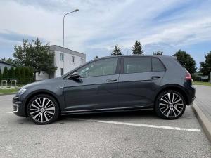 Grey Volkswagen Golf 2015 in Vilnius, with an engine capacity of 1.40 L and mileage of 219 thousand km for 9350 €, photo 19 on AUTOMOTO.COM.LV