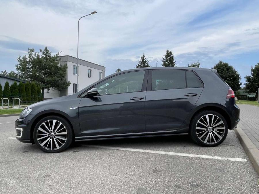 Grey Volkswagen Golf 2015 in Vilnius, with an engine capacity of 1.40 L and mileage of 219 thousand km for 9350 €, photo 19 on AUTOMOTO.COM.LV