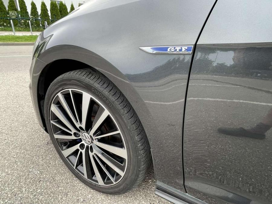 Grey Volkswagen Golf 2015 in Vilnius, with an engine capacity of 1.40 L and mileage of 219 thousand km for 9350 €, photo 20 on AUTOMOTO.COM.LV