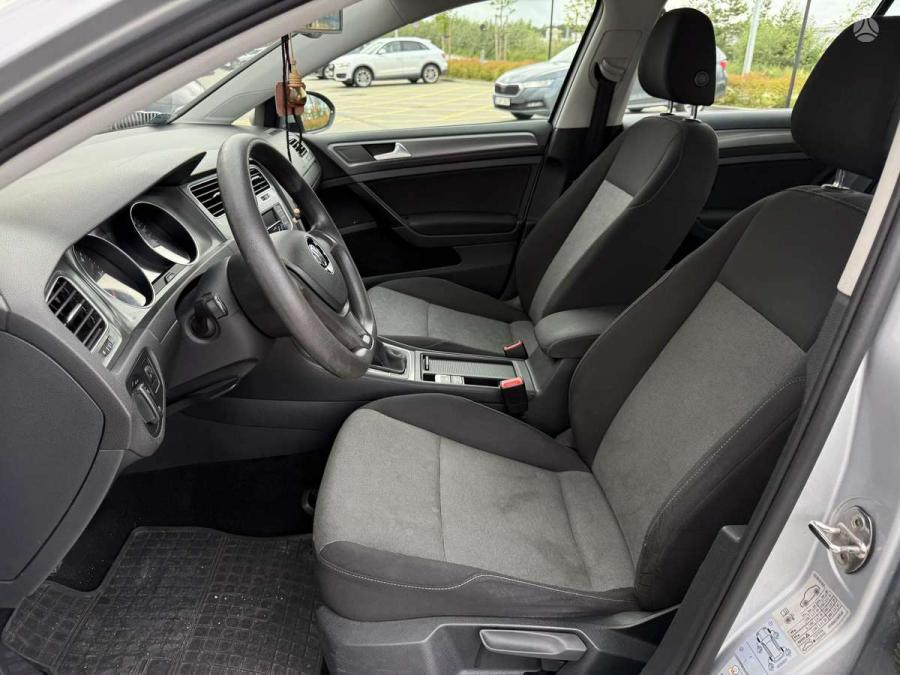 Pelēks Volkswagen Golf 2015 Viļņa, ar dzinēja tilpumu 1.60 L un nobraukumu 300 tūkst. km par 4700 €, foto 8 vietnē AUTOMOTO.COM.LV