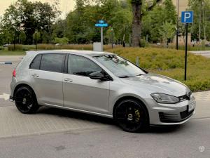 Grey Volkswagen Golf 2015 in Vilnius, with an engine capacity of 0.00 L and mileage of 284 thousand km for 7500 €, photo 9 on AUTOMOTO.COM.LV