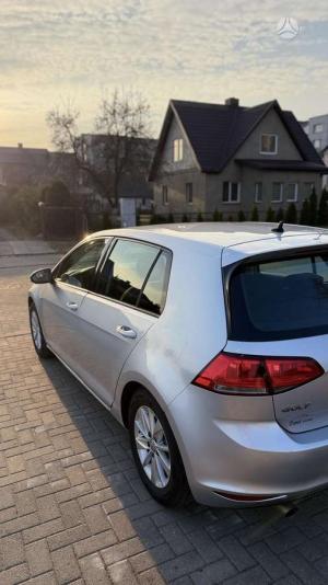 Grey Volkswagen Golf 2015 in Jonava, with an engine capacity of 1.60 L and mileage of 266 thousand km for 5100 €, photo 7 on AUTOMOTO.COM.LV