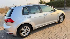 Grey Volkswagen Golf 2015 in Jonava, with an engine capacity of 1.60 L and mileage of 266 thousand km for 5100 €, photo 12 on AUTOMOTO.COM.LV