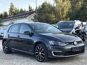 Grey Volkswagen Golf 2015 in Ukmerge, with an engine capacity of 1.40 L and mileage of 200 thousand km for 8350 €, photo  on AUTOMOTO.COM.LV
