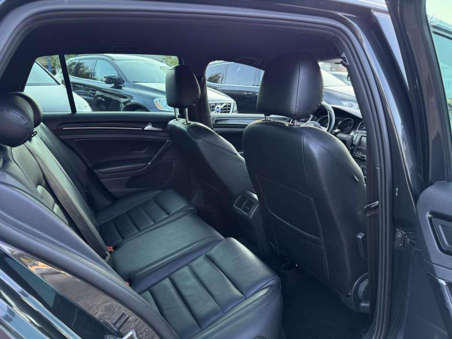 Pelēks Volkswagen Golf 2015 Ukmergė, ar dzinēja tilpumu 1.40 L un nobraukumu 200 tūkst. km par 8350 €, foto 17 vietnē AUTOMOTO.COM.LV