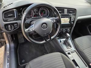 Grey Volkswagen Golf 2015 in Utena, with an engine capacity of 1.60 L and mileage of 215 thousand km for 7700 €, photo 23 on AUTOMOTO.COM.LV