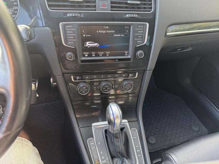 Pelēks Volkswagen Golf 2015 Marijampole, ar dzinēja tilpumu 1.40 L un nobraukumu 206 tūkst. km par 8800 €, foto 13 vietnē AUTOMOTO.COM.LV